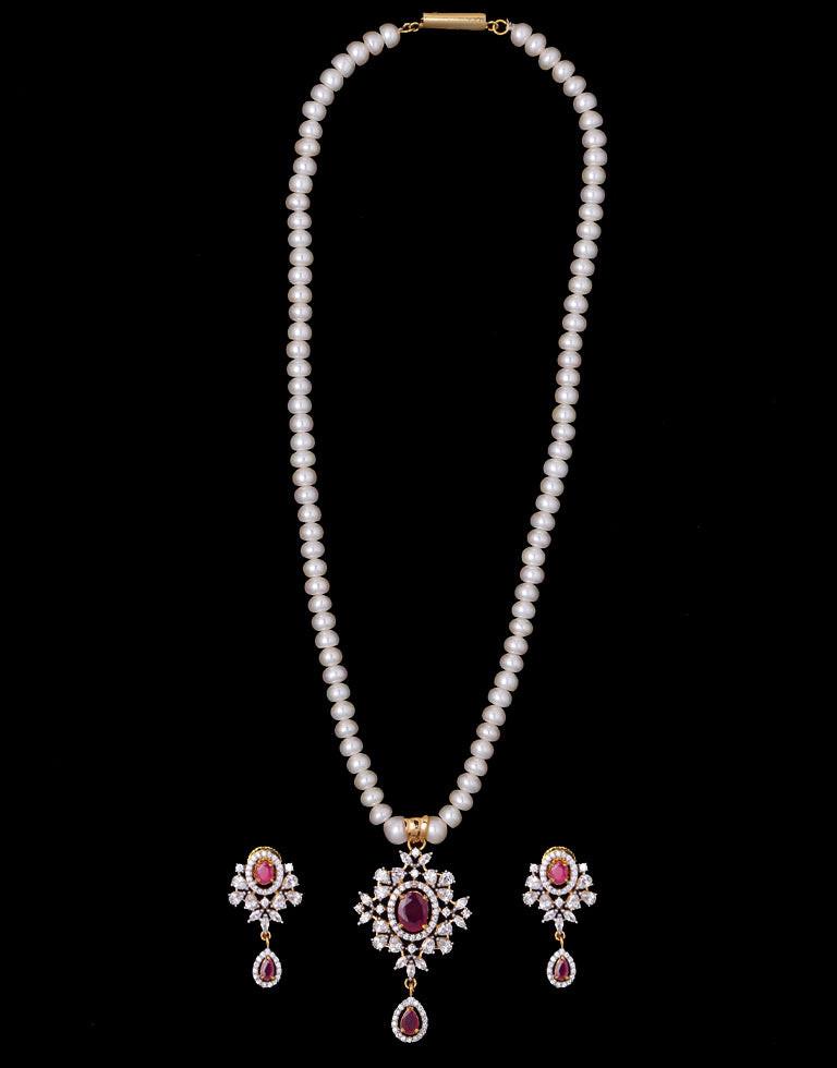 Snow Flaked White Pearl Set